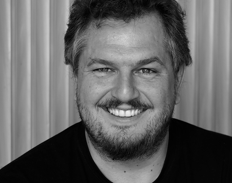 Ben Clark: Convocar la emoción con las palabras: grito «¡Nada!» y el poema dice «¡Todo ...